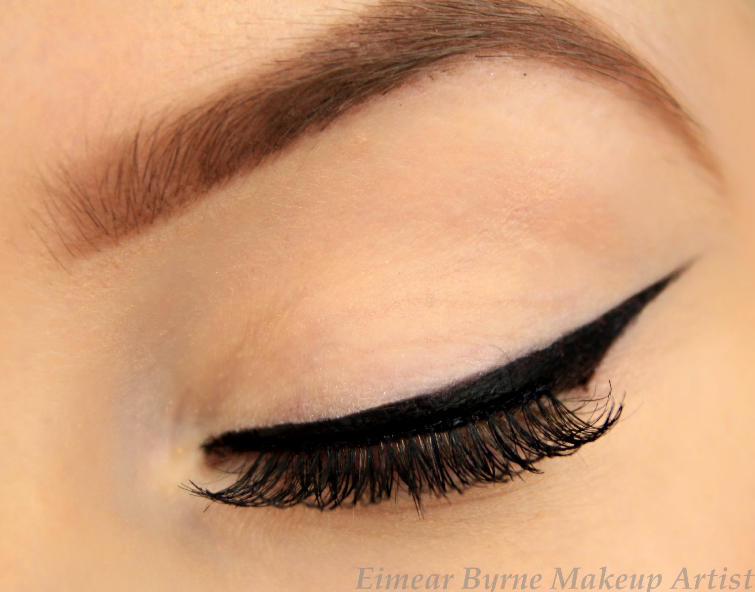 5 Tips on How To Achieve Perfect Freestyle Winged Eyeliner - Pretty Designs 5 Tips on How To Achieve Perfect Freestyle Winged Eyeliner - Pretty Designs