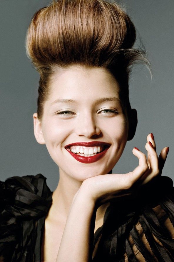 24 Chic and Simple Party Hairstyles - Pretty Designs