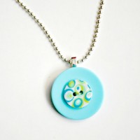 11 Easy DIY Buttons Jewelry Projects: Making Jewelry from Buttons ...