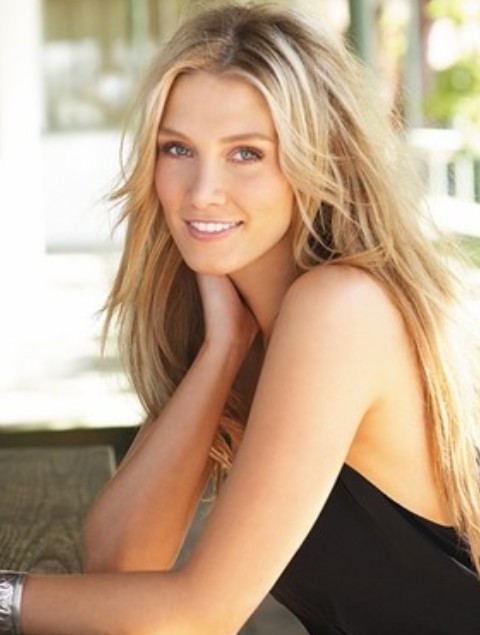 Top 17 Delta Goodrem Hairstyles - Pretty Designs