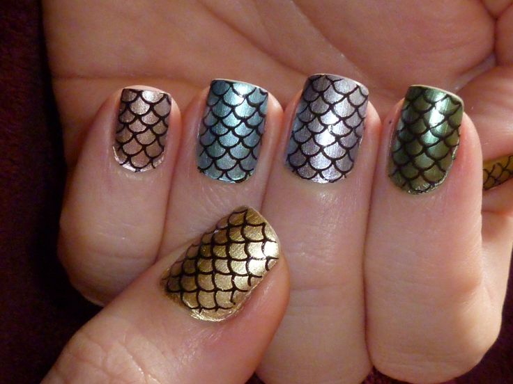16 Amazing Fish Scale Nail Ideas - Pretty Designs