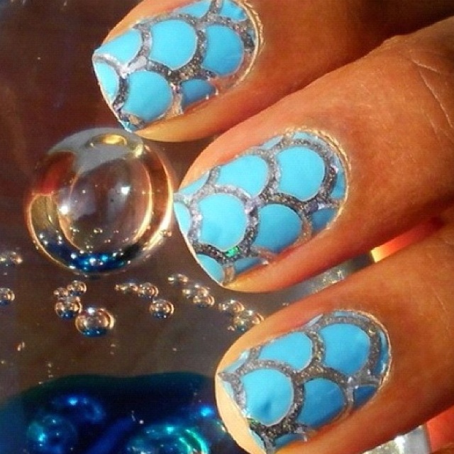 16 Amazing Fish Scale Nail Ideas - Pretty Designs