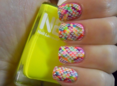 16 Amazing Fish Scale Nail Ideas - Pretty Designs
