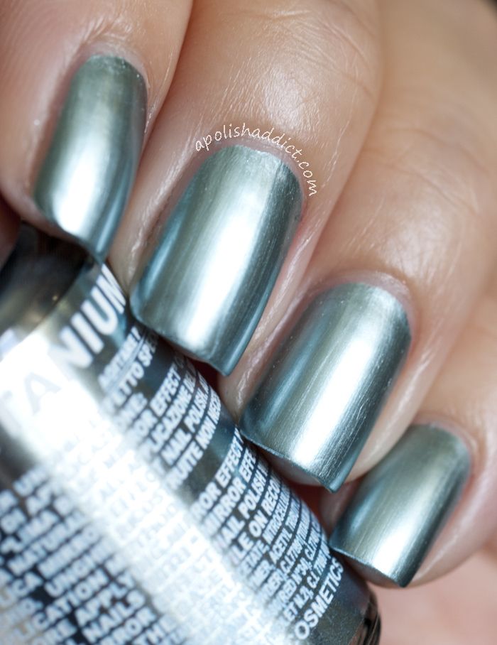 20 Shiny Metallic Nail Designs for Girls to Shine - Pretty Designs