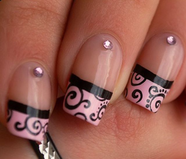 15 Delicate Nail Art Designs for this Weekend - Pretty Designs