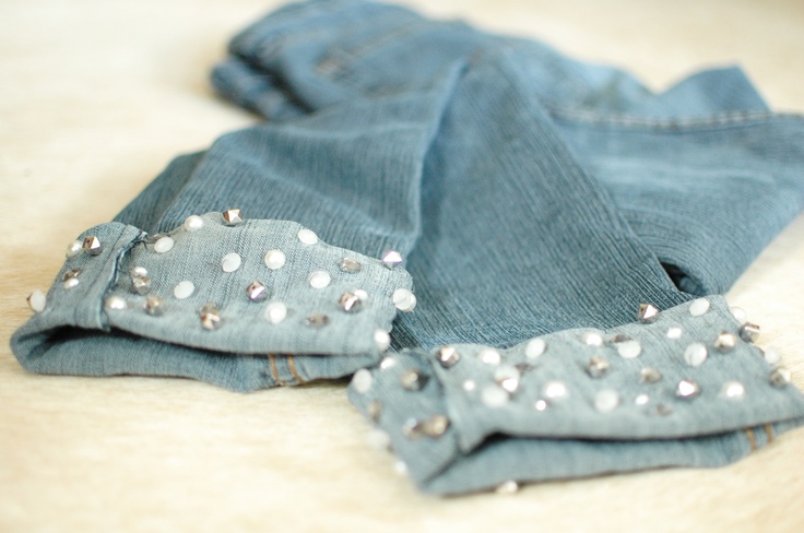 How to Upgrade Your Old Jeans: DIY Jeans Cuffs - Pretty Designs
