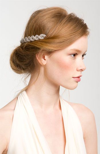 Hairstyles: Vintage Updo for Every Girl - Pretty Designs