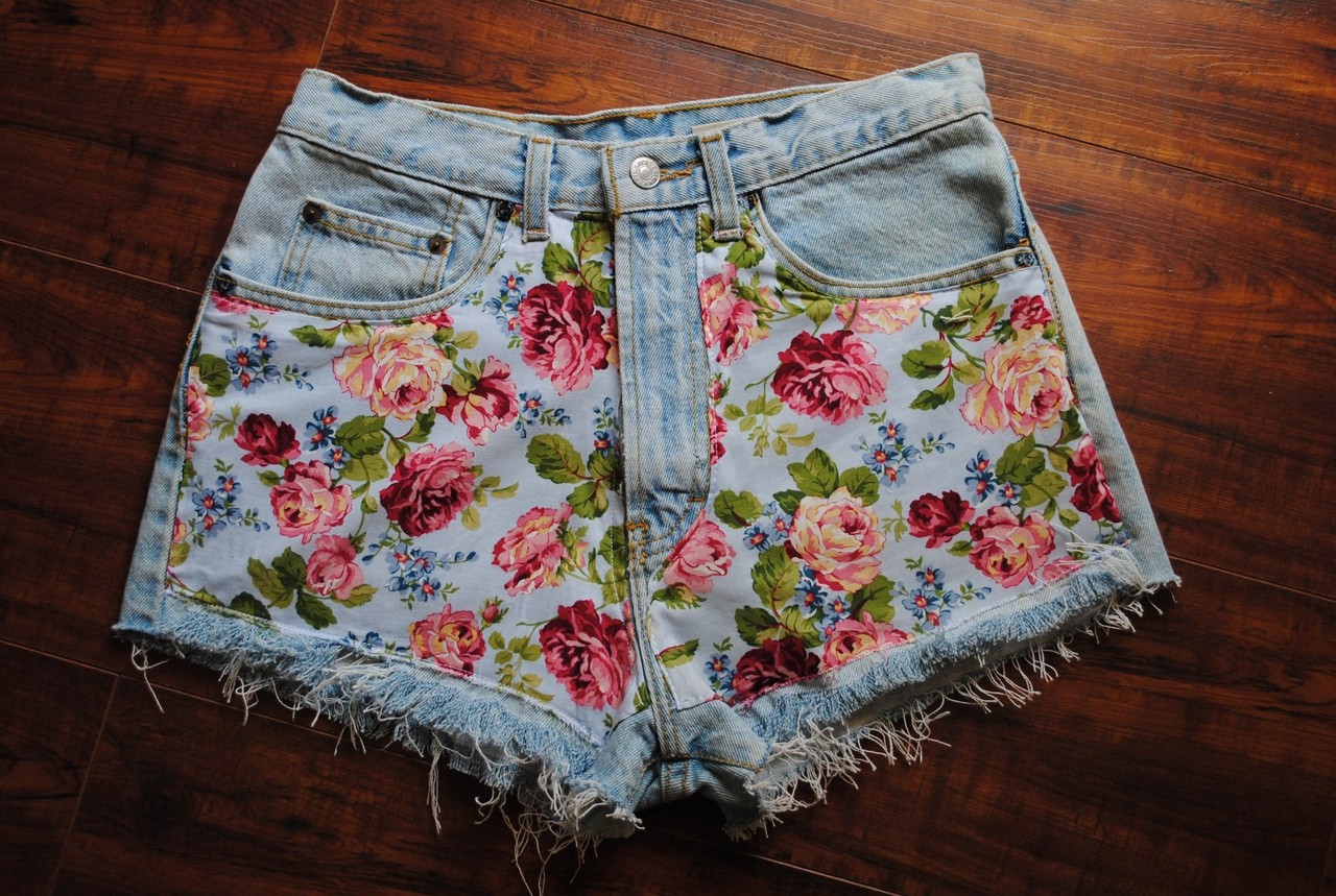 DIY Tutorials of Printed Shorts - Pretty Designs