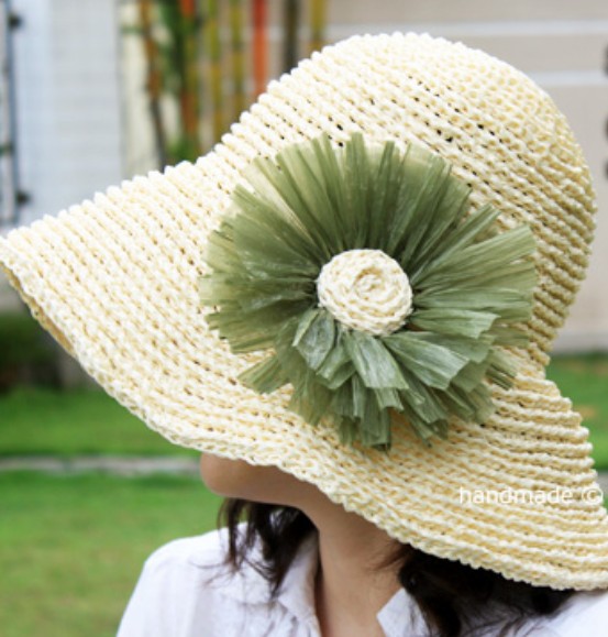 DIY: Spice up You Straw Hats for Summer - Pretty Designs