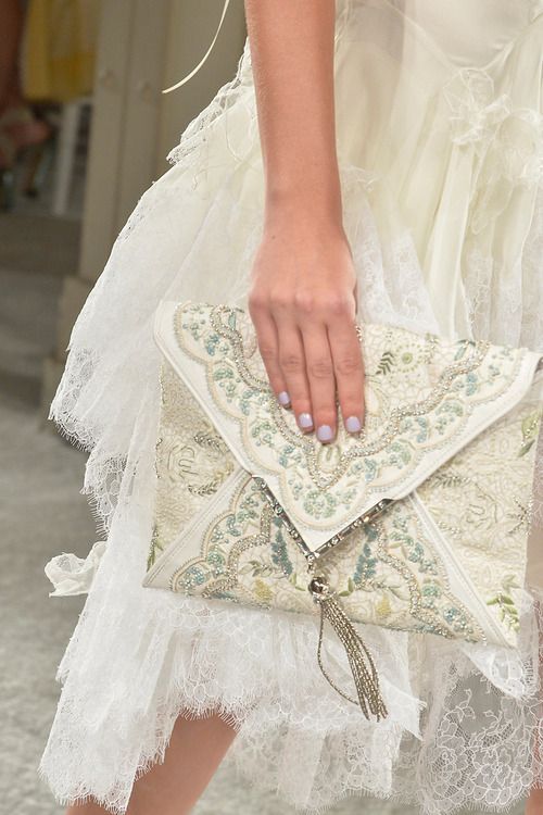 Four Kinds of Bags All Women Should Have - Pretty Designs