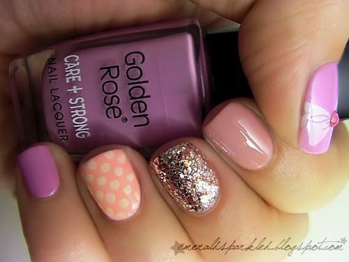16 Creative Mismatched Nail Art Designs - Pretty Designs