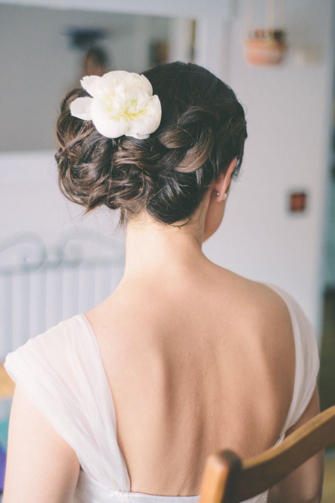 12 Romantic Buns You Must Have for Summer - Pretty Designs