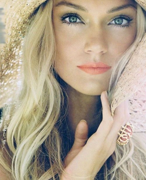 12 Adorable Peach Lips for 2024 - Pretty Designs