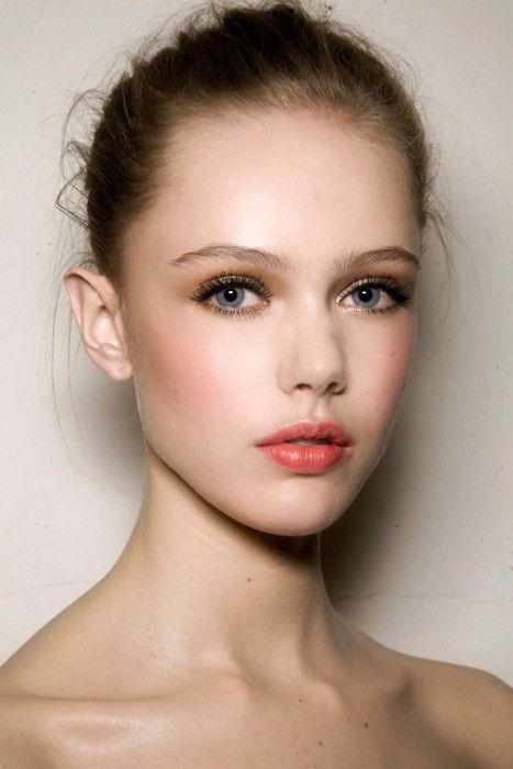12 Adorable Peach Lips for 2024 - Pretty Designs