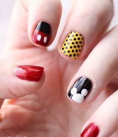14 Ingenious Mickey Mouse Nail Art Designs - Pretty Designs