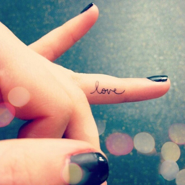Pretty Finger Tattoo Designs for Fashionistas - Pretty Designs