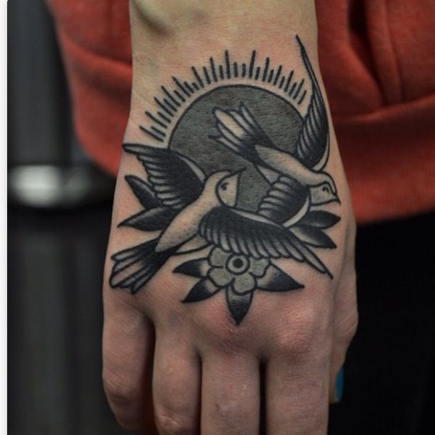 15 Beautiful Hand Tattoos for Both Men and Women - Pretty Designs