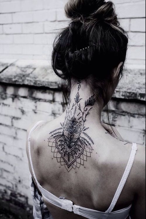 15 Pretty Neck Tattoos for Women - Pretty Designs