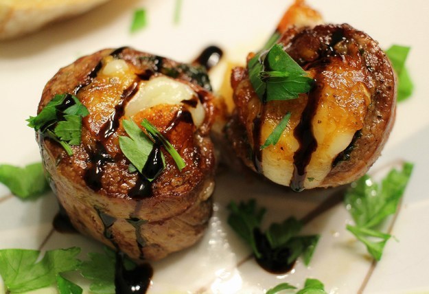 17 Cheese Stuffed Food Recipes - Pretty Designs