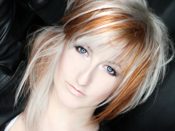 26 Amazing Two-Tone Hairstyles for Women - Pretty Designs