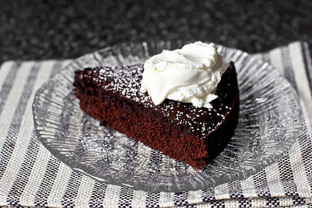 21 Ideas to Make Boozy Cakes - Pretty Designs