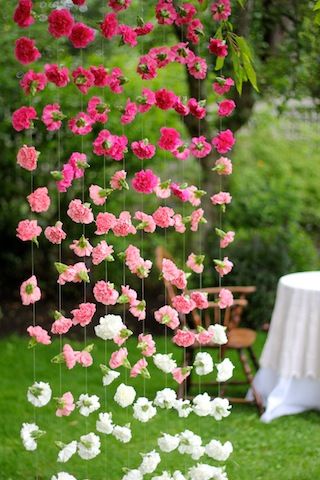 20 Ideas to Make Floral Backdrop - Pretty Designs