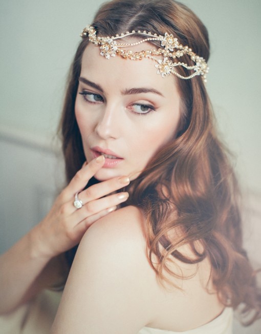 16 Incredible Bridal Hairstyles with Headpieces - Pretty Designs
