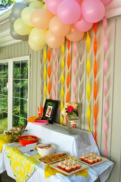 10 Backdrop Ideas for Parties - Pretty Designs