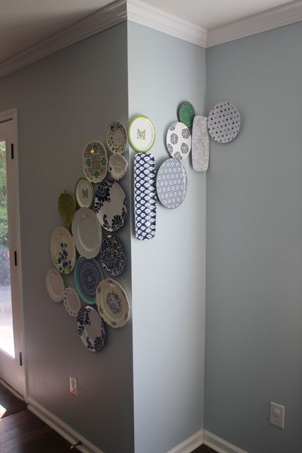 15 Ways to Make a Plate Wall - Pretty Designs