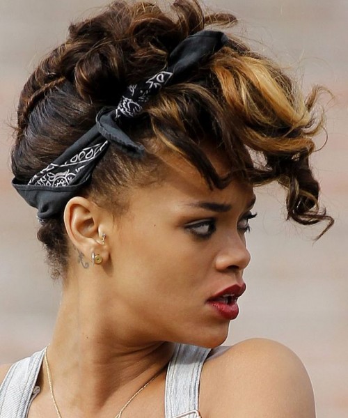 12 Pretty Hairstyles with a Bandana - Pretty Designs