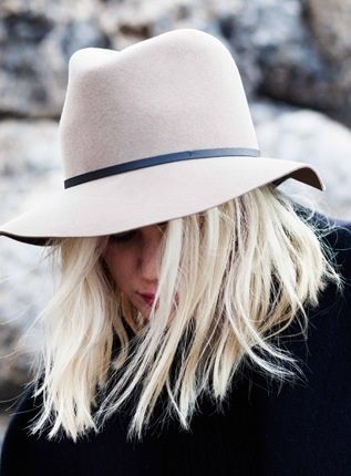 20 Winter Hair Looks with Hats You Must Adore - Pretty Designs