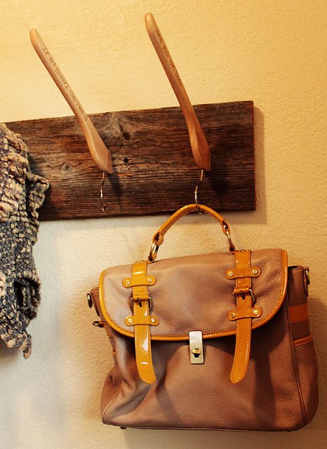 16 Great DIY Hanger Ideas - Pretty Designs
