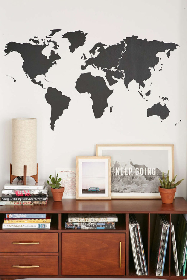 17 Home Decorating Ideas for People who Love Travel - Pretty Designs