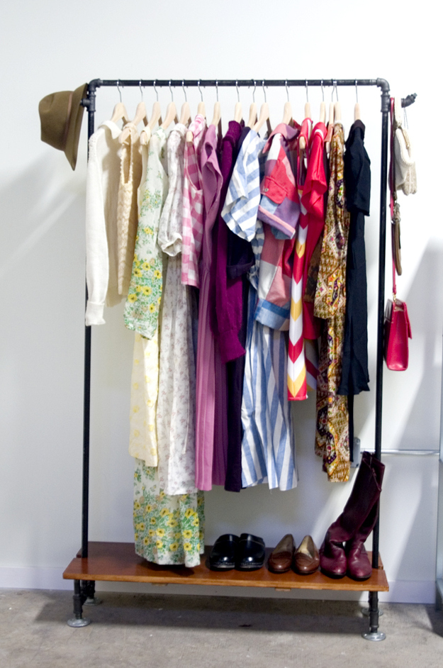 15 Easy and Clever Ideas to Arrange Your Closet - Pretty Designs