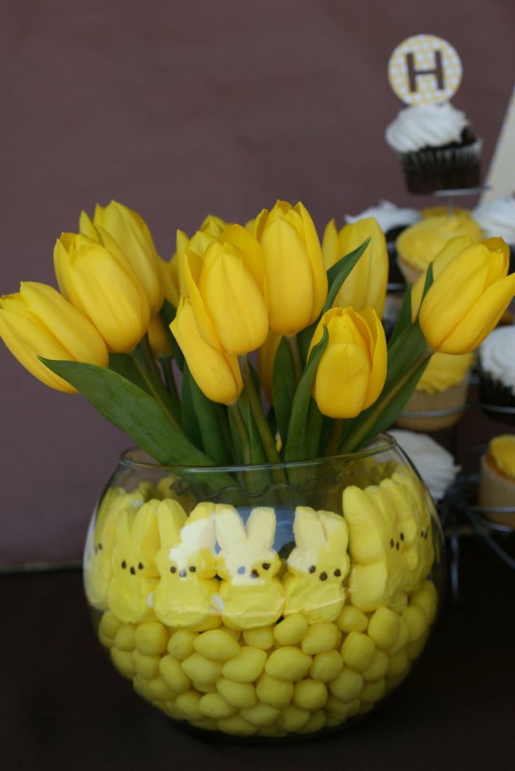 23 Ideas for Spring Vase Arrangements - Pretty Designs
