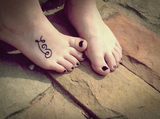 30 Cute Foot Tattoo Ideas for Girls - Pretty Designs