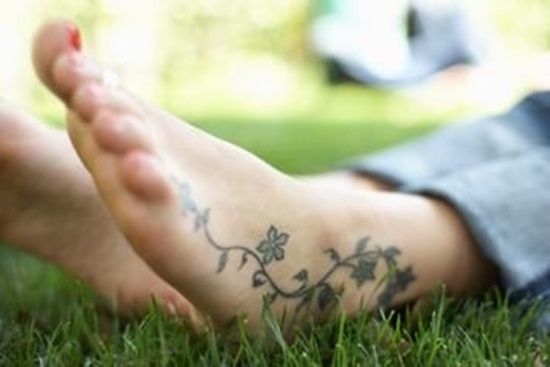 30 Cute Foot Tattoo Ideas for Girls - Pretty Designs