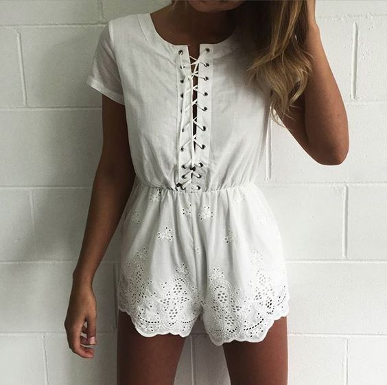 7 Ways to Rock the Lace-Up Clothing Trend - Pretty Designs