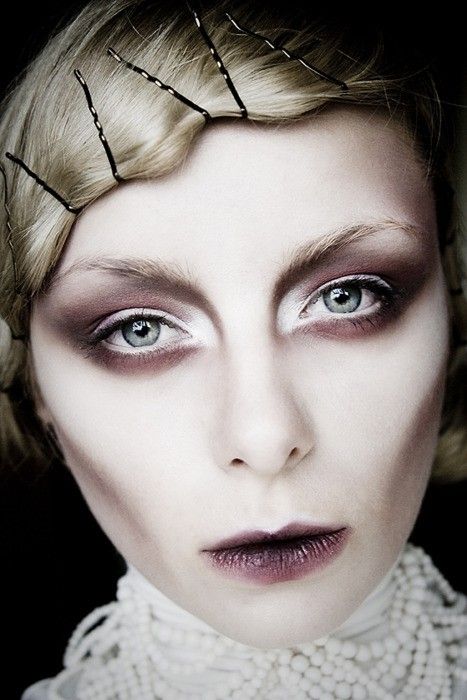 15 Creepy Eye Makeup Ideas You Want to Try for Halloween - Pretty Designs