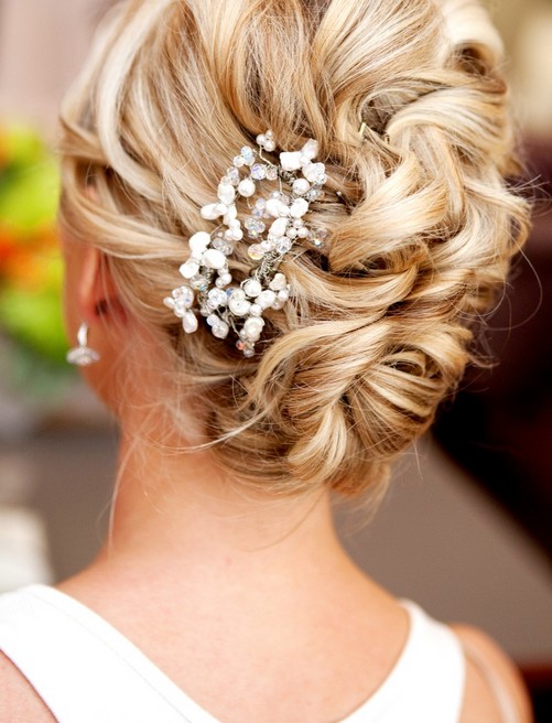 20 Glamorous Wedding Updos 2018 - Romantic Wedding Hairstyle Ideas