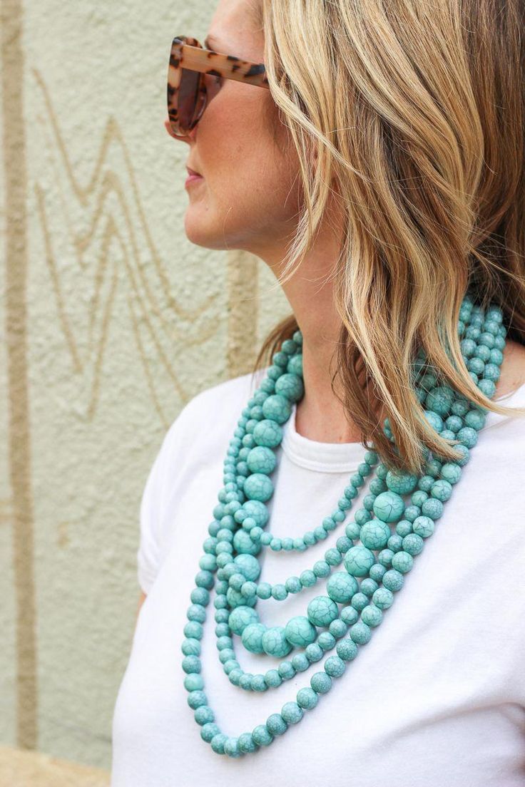 How to Choose the Right Jewelry For Any Outfit - Pretty Designs