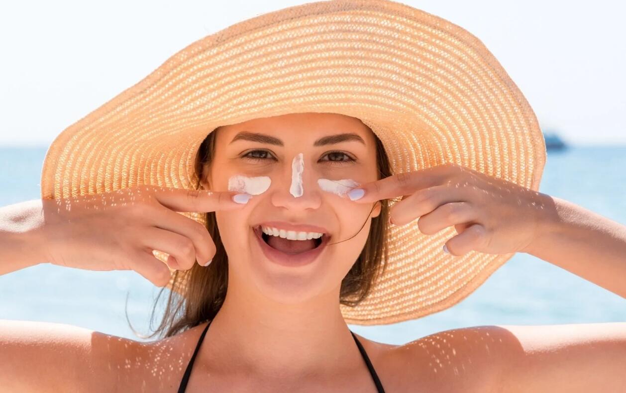 5 Ways to Protect Your Skin from the Sun in Summer - Pretty Designs