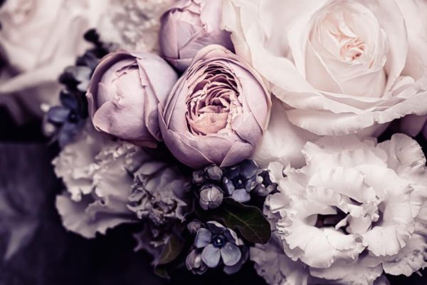 7 Ways To Decorate Your Home With Flowers - Pretty Designs