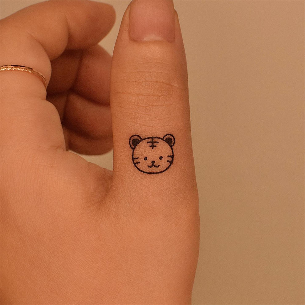20 Cute Small Meaningful Tattoos for Women - Pretty Designs